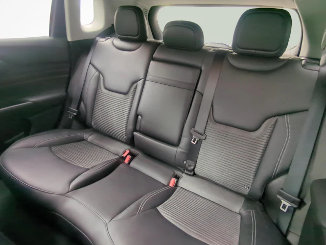 JEEP Compass 1.3 Night Eagle 4xe: Jetzt Probefahrt buchen!