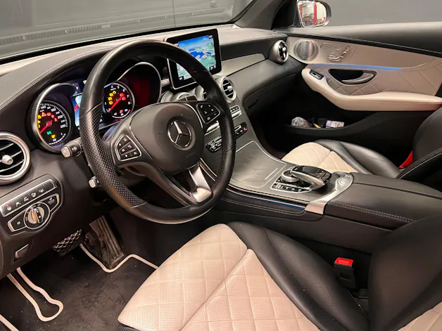 Mercedes-Benz GLC 300 4Matic AMG Line 9G-Tronic Occasion CHF 27’900 ...