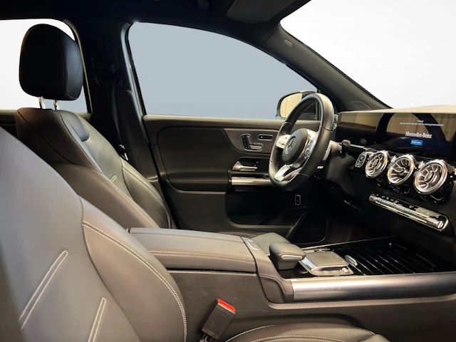 MERCEDES-BENZ EQA 350 Electric Art Line 4matic: Jetzt Probefahrt buchen!